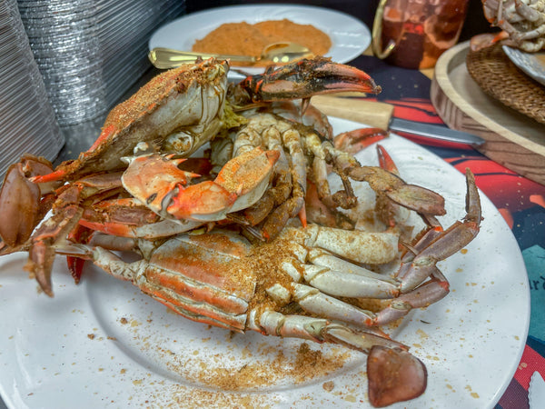 (Full Feast) Female JUMBO Half Bushel – Crab Depot